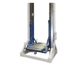 Paletten heben und senken mit Vertikalförderern - cetec cetec.de